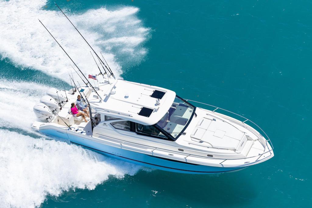Technical data Pursuit OS 445 Offshore New Boat