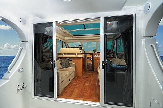 Technical data Silverton 33 Sport Coupe New Boat